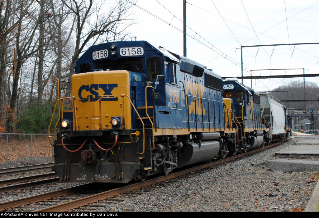 Triple GP40-2s on C770-27